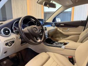 Black Mercedes-Benz GLC 350 2017 in Kaunas, with an engine capacity of 1.99 L and mileage of 104 thousand km for 27490 €, photo 14 on AUTOMOTO.COM.LV