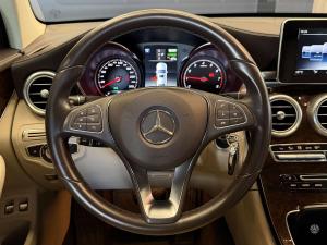 Black Mercedes-Benz GLC 350 2017 in Kaunas, with an engine capacity of 1.99 L and mileage of 104 thousand km for 27490 €, photo 15 on AUTOMOTO.COM.LV