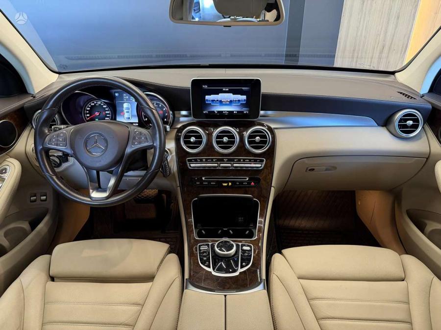 Black Mercedes-Benz GLC 350 2017 in Kaunas, with an engine capacity of 1.99 L and mileage of 104 thousand km for 27490 €, photo 17 on AUTOMOTO.COM.LV