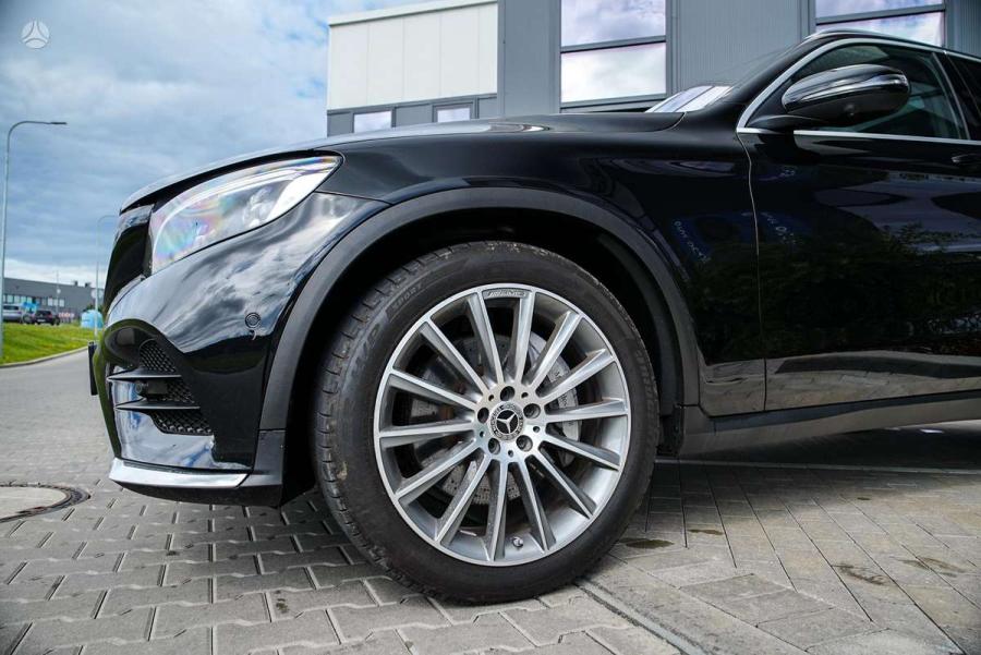 Black Mercedes-Benz GLC 350 2017 in Kaunas, with an engine capacity of 2.99 L and mileage of 208 thousand km for 22950 €, photo 7 on AUTOMOTO.COM.LV