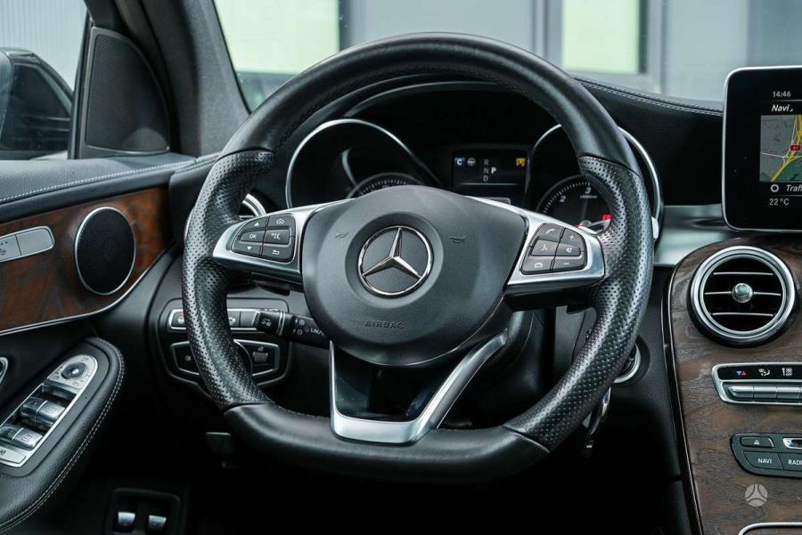 Black Mercedes-Benz GLC 350 2017 in Kaunas, with an engine capacity of 2.99 L and mileage of 208 thousand km for 22950 €, photo 19 on AUTOMOTO.COM.LV