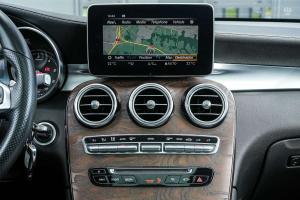 Black Mercedes-Benz GLC 350 2017 in Kaunas, with an engine capacity of 2.99 L and mileage of 208 thousand km for 22950 €, photo 21 on AUTOMOTO.COM.LV