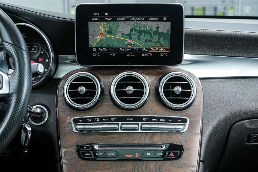 Black Mercedes-Benz GLC 350 2017 in Kaunas, with an engine capacity of 2.99 L and mileage of 208 thousand km for 22950 €, photo 21 on AUTOMOTO.COM.LV