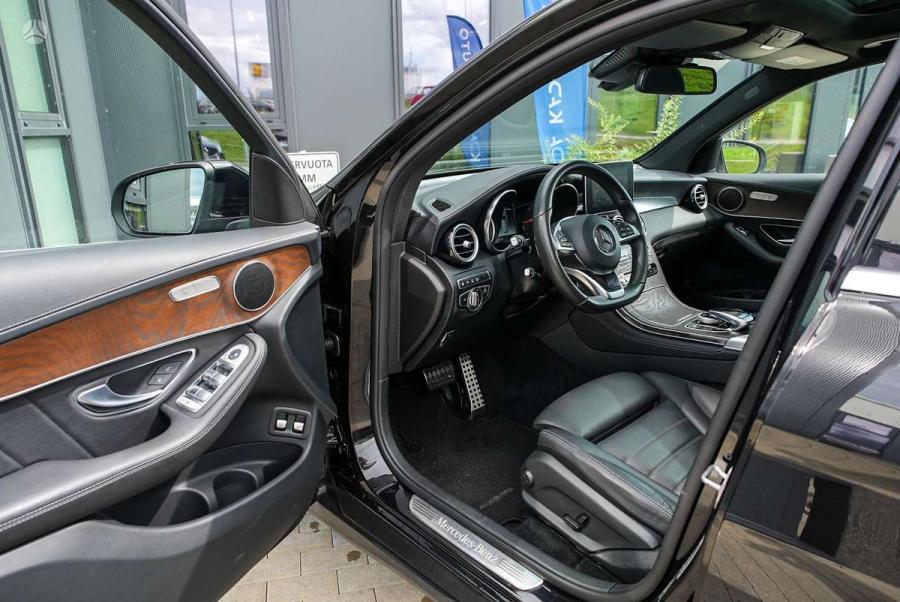 Black Mercedes-Benz GLC 350 2017 in Kaunas, with an engine capacity of 2.99 L and mileage of 208 thousand km for 22950 €, photo 23 on AUTOMOTO.COM.LV