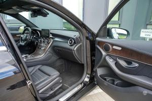 Black Mercedes-Benz GLC 350 2017 in Kaunas, with an engine capacity of 2.99 L and mileage of 208 thousand km for 22950 €, photo 39 on AUTOMOTO.COM.LV