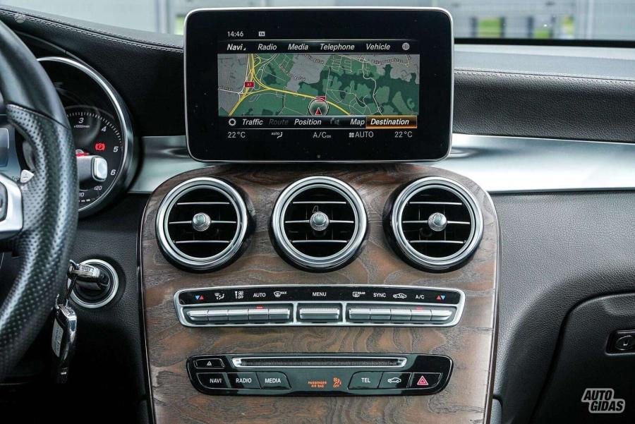 Black Mercedes-Benz GLC 350 2017 in Kaunas, with an engine capacity of 3.00 L and mileage of 208 thousand km for 22950 €, photo 21 on AUTOMOTO.COM.LV