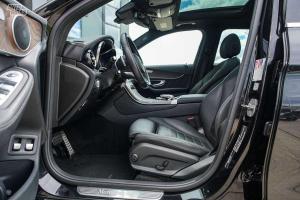 Black Mercedes-Benz GLC 350 2017 in Kaunas, with an engine capacity of 3.00 L and mileage of 208 thousand km for 22950 €, photo 24 on AUTOMOTO.COM.LV