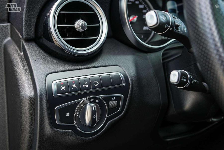 Black Mercedes-Benz GLC 350 2017 in Kaunas, with an engine capacity of 3.00 L and mileage of 208 thousand km for 22950 €, photo 31 on AUTOMOTO.COM.LV