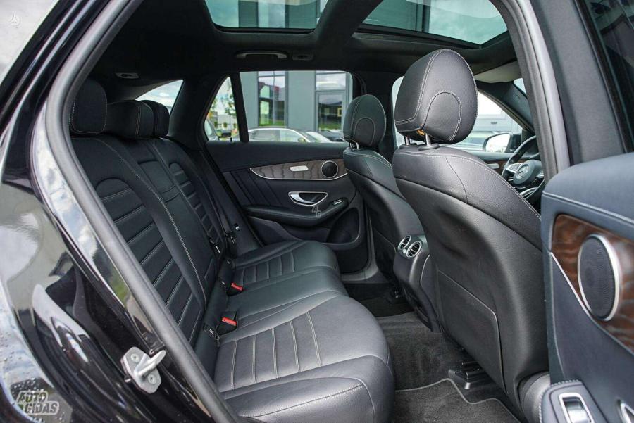 Black Mercedes-Benz GLC 350 2017 in Kaunas, with an engine capacity of 3.00 L and mileage of 208 thousand km for 22950 €, photo 38 on AUTOMOTO.COM.LV