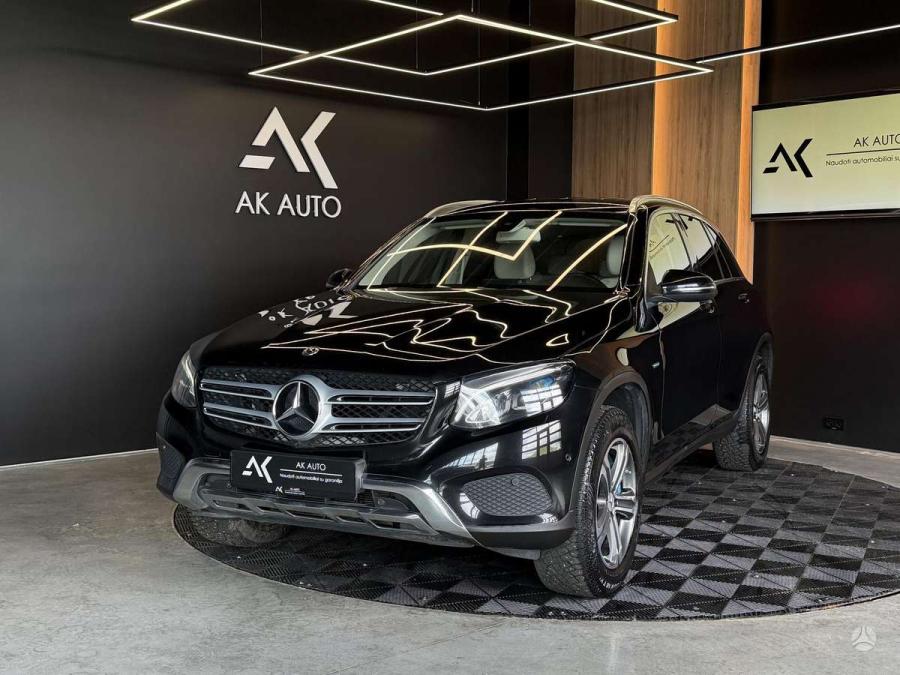 Melns Mercedes-Benz GLC 350 2017 Kauņa, ar dzinēja tilpumu 1.99 L un nobraukumu 169 tūkst. km par 19990 €, foto 6 vietnē AUTOMOTO.COM.LV