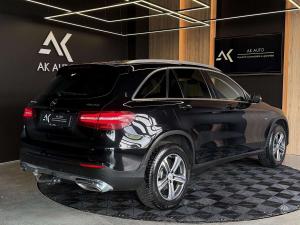Melns Mercedes-Benz GLC 350 2017 Kauņa, ar dzinēja tilpumu 1.99 L un nobraukumu 169 tūkst. km par 19990 €, foto 12 vietnē AUTOMOTO.COM.LV