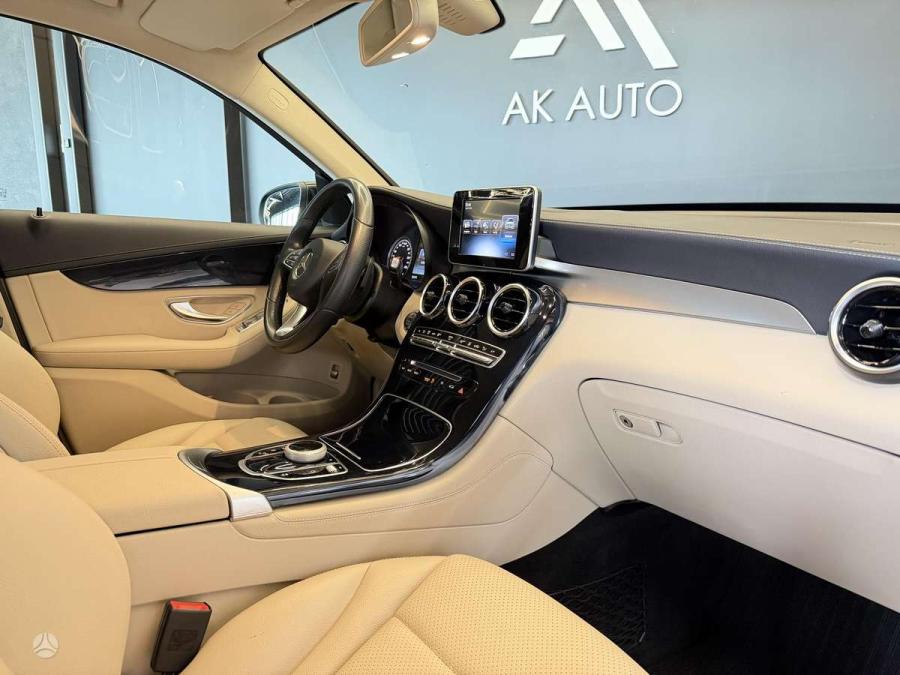 Melns Mercedes-Benz GLC 350 2017 Kauņa, ar dzinēja tilpumu 1.99 L un nobraukumu 169 tūkst. km par 19990 €, foto 18 vietnē AUTOMOTO.COM.LV