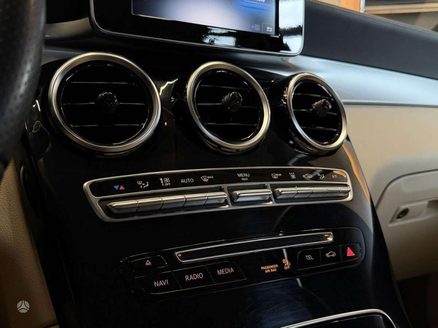 Melns Mercedes-Benz GLC 350 2017 Kauņa, ar dzinēja tilpumu 1.99 L un nobraukumu 169 tūkst. km par 19990 €, foto 21 vietnē AUTOMOTO.COM.LV