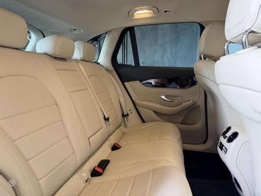 Melns Mercedes-Benz GLC 350 2017 Kauņa, ar dzinēja tilpumu 1.99 L un nobraukumu 169 tūkst. km par 19990 €, foto 27 vietnē AUTOMOTO.COM.LV