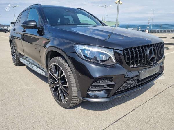 Melns Mercedes-Benz GLC 350 2017 Kauņa, ar dzinēja tilpumu 1.99 L un nobraukumu 193 tūkst. km par 19900 €, foto 2 vietnē AUTOMOTO.COM.LV
