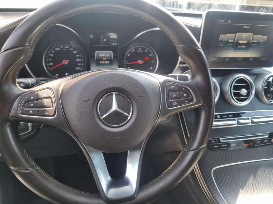 Melns Mercedes-Benz GLC 350 2017 Kauņa, ar dzinēja tilpumu 1.99 L un nobraukumu 193 tūkst. km par 19900 €, foto 14 vietnē AUTOMOTO.COM.LV