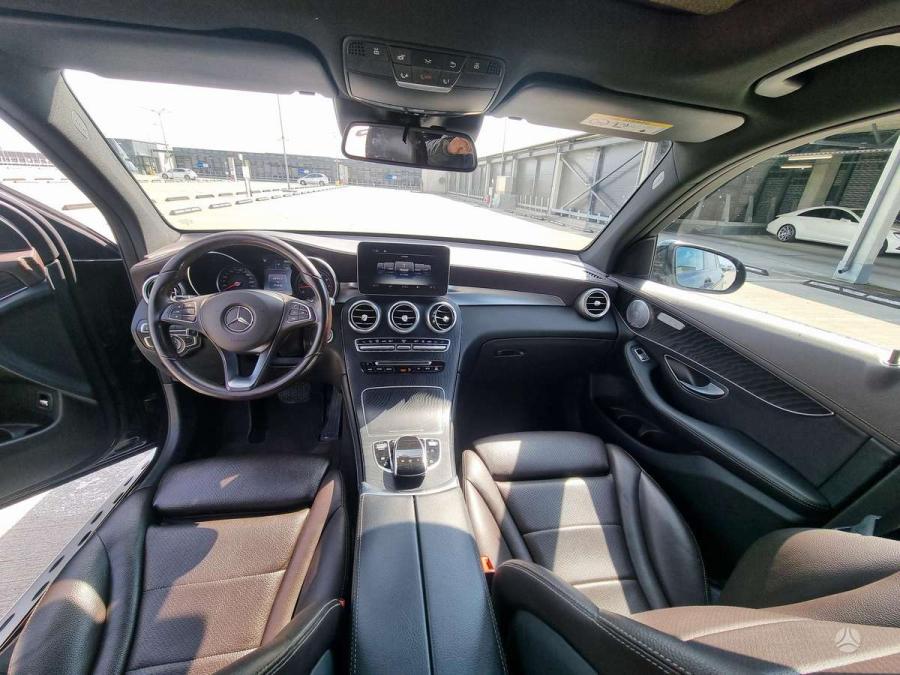 Melns Mercedes-Benz GLC 350 2017 Kauņa, ar dzinēja tilpumu 1.99 L un nobraukumu 193 tūkst. km par 19900 €, foto 16 vietnē AUTOMOTO.COM.LV