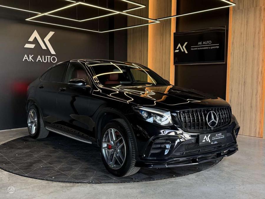 Melns Mercedes-Benz GLC 350 2017 Kauņa, ar dzinēja tilpumu 1.99 L un nobraukumu 180 tūkst. km par 25990 €, foto 3 vietnē AUTOMOTO.COM.LV