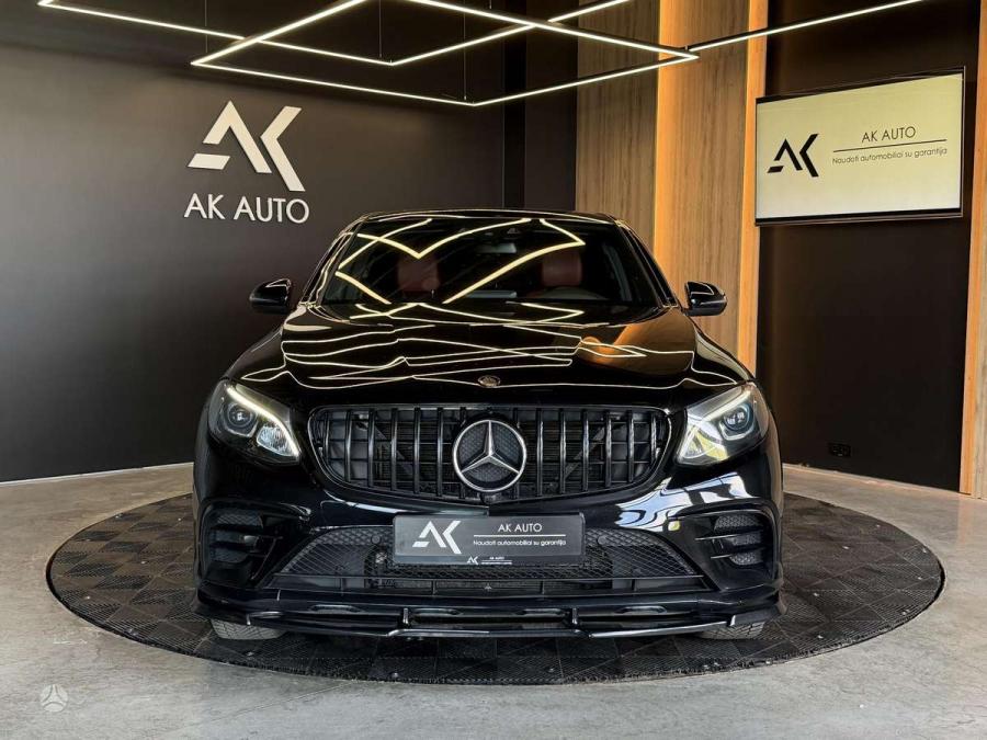 Melns Mercedes-Benz GLC 350 2017 Kauņa, ar dzinēja tilpumu 1.99 L un nobraukumu 180 tūkst. km par 25990 €, foto 5 vietnē AUTOMOTO.COM.LV