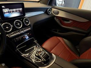 Melns Mercedes-Benz GLC 350 2017 Kauņa, ar dzinēja tilpumu 1.99 L un nobraukumu 180 tūkst. km par 25990 €, foto 18 vietnē AUTOMOTO.COM.LV