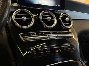 Melns Mercedes-Benz GLC 350 2017 Kauņa, ar dzinēja tilpumu 1.99 L un nobraukumu 180 tūkst. km par 25990 €, foto 20 vietnē AUTOMOTO.COM.LV