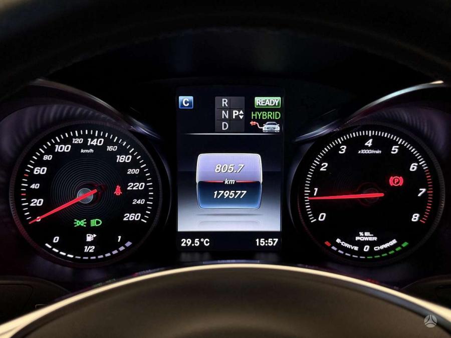 Melns Mercedes-Benz GLC 350 2017 Kauņa, ar dzinēja tilpumu 1.99 L un nobraukumu 180 tūkst. km par 25990 €, foto 30 vietnē AUTOMOTO.COM.LV