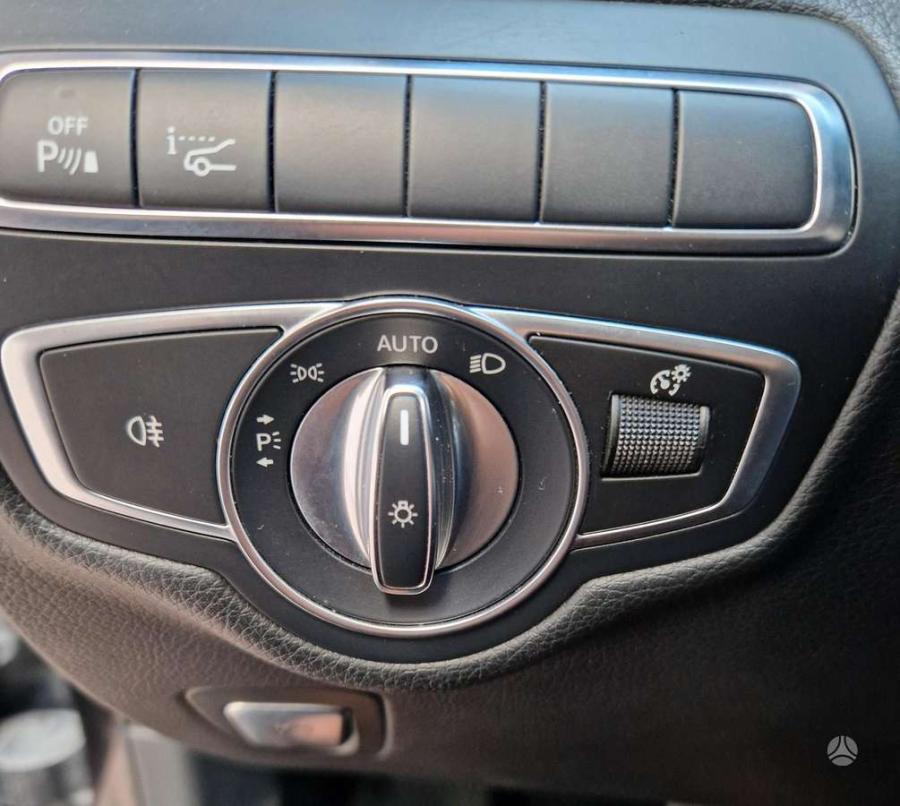 Melns Mercedes-Benz GLC 350 2017 Molėtai, ar dzinēja tilpumu 1.99 L un nobraukumu 248 tūkst. km par 11300 €, foto 6 vietnē AUTOMOTO.COM.LV