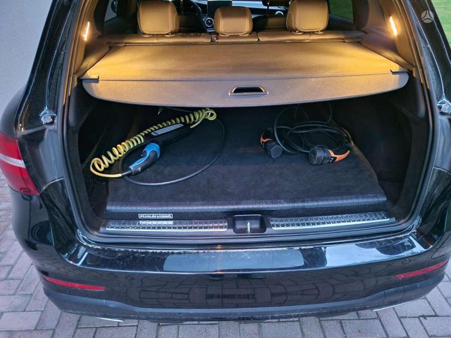 Melns Mercedes-Benz GLC 350 2017 Molėtai, ar dzinēja tilpumu 1.99 L un nobraukumu 248 tūkst. km par 11300 €, foto 10 vietnē AUTOMOTO.COM.LV