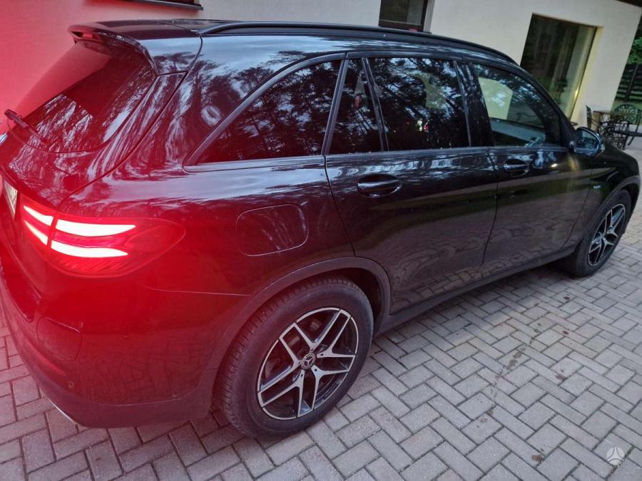 Melns Mercedes-Benz GLC 350 2017 Molėtai, ar dzinēja tilpumu 1.99 L un nobraukumu 248 tūkst. km par 11300 €, foto 13 vietnē AUTOMOTO.COM.LV