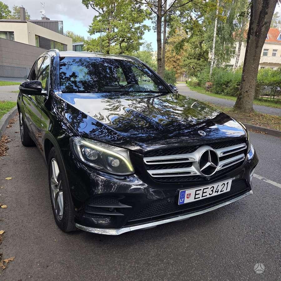 Melns Mercedes-Benz GLC 350 2017 Kauņa, ar dzinēja tilpumu 1.99 L un nobraukumu 229 tūkst. km par 16750 €, foto 1 vietnē AUTOMOTO.COM.LV