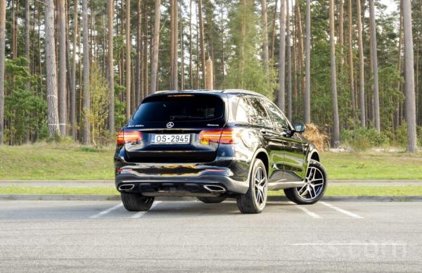 Мерседес GLC 350 2017 в Рига на AUTOMOTO.COM.LV Черный Мерседес GLC 350 2017 в Рига, объемом двигателя 2.00 л и пробегом 209 тыс. км за 18790 €, фото 7 на AUTOMOTO.COM.LV
