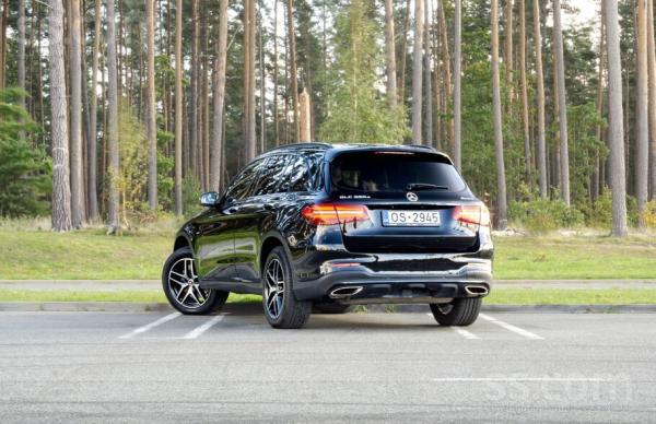 Мерседес GLC 350 2017 в Рига на AUTOMOTO.COM.LV Черный Мерседес GLC 350 2017 в Рига, объемом двигателя 2.00 л и пробегом 209 тыс. км за 18790 €, фото 9 на AUTOMOTO.COM.LV