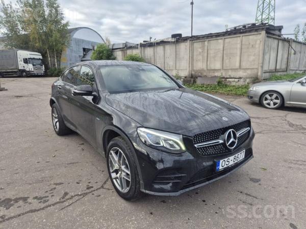 Черный Мерседес GLC 350 2017 в Рига, объемом двигателя 2.00 л и пробегом 231 тыс. км за 22990 €, фото 3 на AUTOMOTO.COM.LV