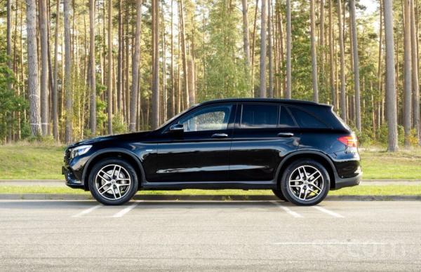 Melns Mercedes-Benz GLC 350 2017 Rīga, ar dzinēja tilpumu 2.00 L un nobraukumu 209 tūkst. km par 18790 €, foto 5 vietnē AUTOMOTO.COM.LV