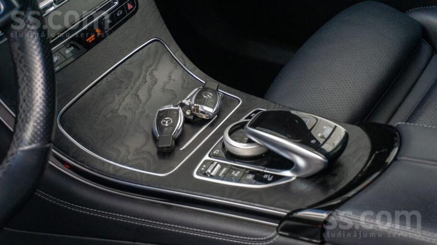 Melns Mercedes-Benz GLC 350 2017 Rīga, ar dzinēja tilpumu 2.00 L un nobraukumu 209 tūkst. km par 18790 €, foto 15 vietnē AUTOMOTO.COM.LV