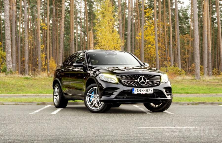Black Mercedes-Benz GLC 350 2017 in Riga, with an engine capacity of 2.00 L and mileage of 231 thousand km for 22990 €, photo 3 on AUTOMOTO.COM.LV