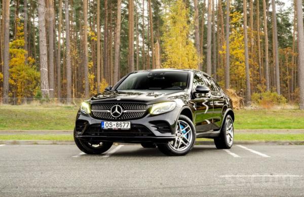 Black Mercedes-Benz GLC 350 2017 in Riga, with an engine capacity of 2.00 L and mileage of 231 thousand km for 22990 €, photo 5 on AUTOMOTO.COM.LV