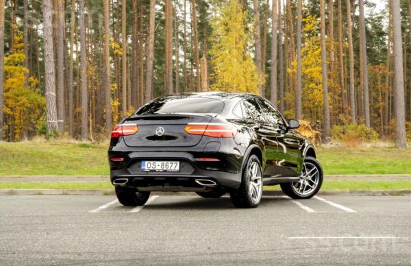 Black Mercedes-Benz GLC 350 2017 in Riga, with an engine capacity of 2.00 L and mileage of 231 thousand km for 22990 €, photo 7 on AUTOMOTO.COM.LV