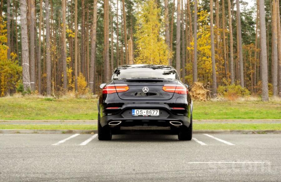 Black Mercedes-Benz GLC 350 2017 in Riga, with an engine capacity of 2.00 L and mileage of 231 thousand km for 22990 €, photo 8 on AUTOMOTO.COM.LV
