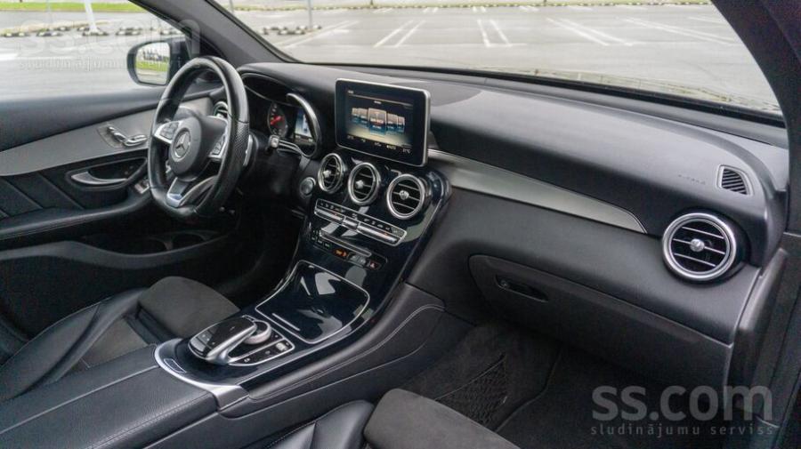 Black Mercedes-Benz GLC 350 2017 in Riga, with an engine capacity of 2.00 L and mileage of 231 thousand km for 22990 €, photo 12 on AUTOMOTO.COM.LV