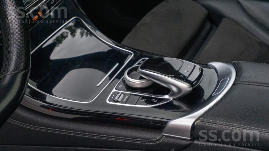 Black Mercedes-Benz GLC 350 2017 in Riga, with an engine capacity of 2.00 L and mileage of 231 thousand km for 22990 €, photo 16 on AUTOMOTO.COM.LV
