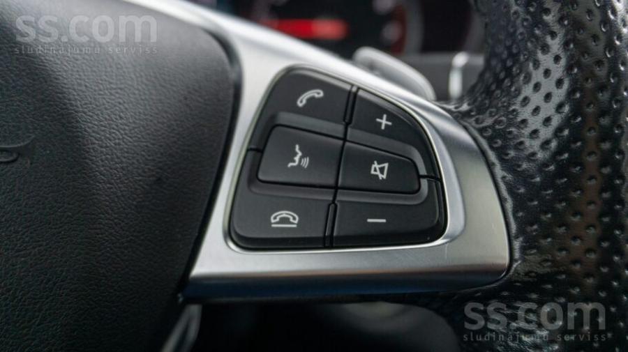 Black Mercedes-Benz GLC 350 2017 in Riga, with an engine capacity of 2.00 L and mileage of 231 thousand km for 22990 €, photo 20 on AUTOMOTO.COM.LV