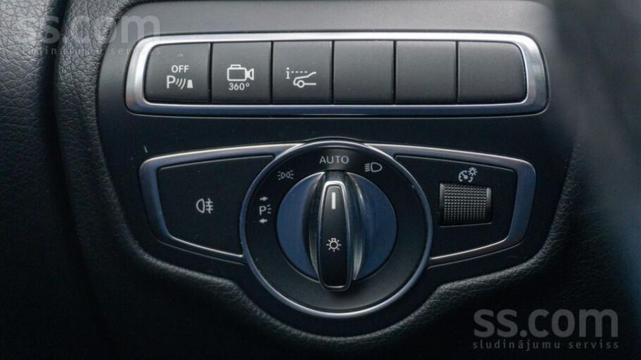 Black Mercedes-Benz GLC 350 2017 in Riga, with an engine capacity of 2.00 L and mileage of 231 thousand km for 22990 €, photo 25 on AUTOMOTO.COM.LV