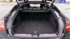 Black Mercedes-Benz GLC 350 2017 in Riga, with an engine capacity of 2.00 L and mileage of 231 thousand km for 22990 €, photo 31 on AUTOMOTO.COM.LV