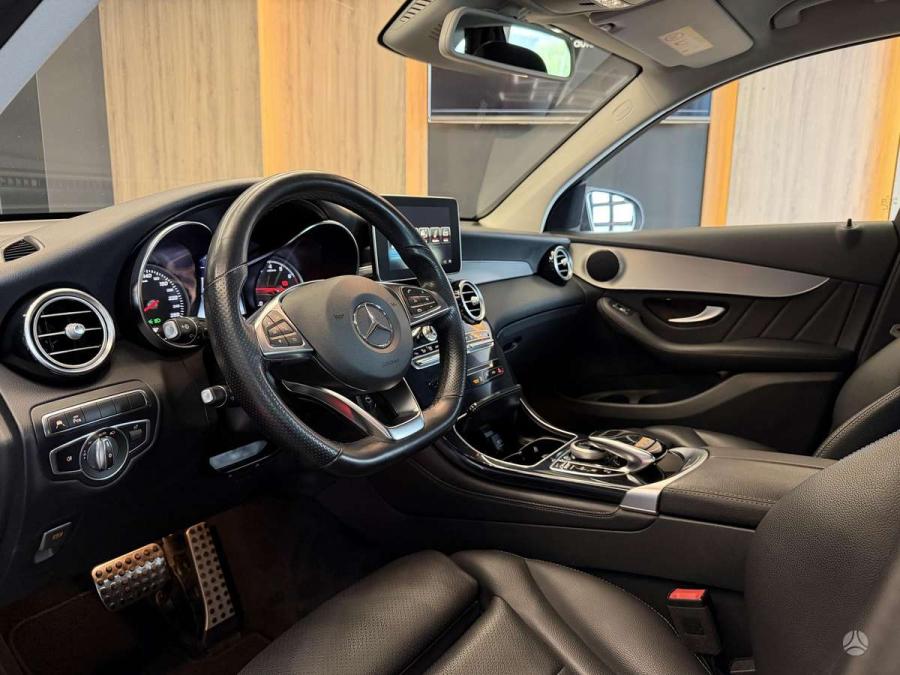 Melns Mercedes-Benz GLC 350 2018 Kauņa, ar dzinēja tilpumu 1.99 L un nobraukumu 155 tūkst. km par 20490 €, foto 14 vietnē AUTOMOTO.COM.LV