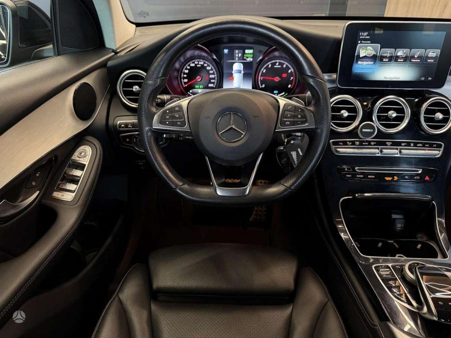 Melns Mercedes-Benz GLC 350 2018 Kauņa, ar dzinēja tilpumu 1.99 L un nobraukumu 155 tūkst. km par 20490 €, foto 16 vietnē AUTOMOTO.COM.LV