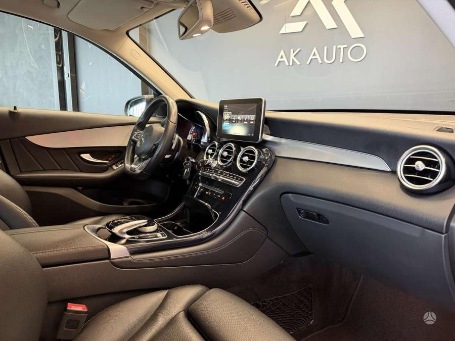 Melns Mercedes-Benz GLC 350 2018 Kauņa, ar dzinēja tilpumu 1.99 L un nobraukumu 155 tūkst. km par 20490 €, foto 19 vietnē AUTOMOTO.COM.LV