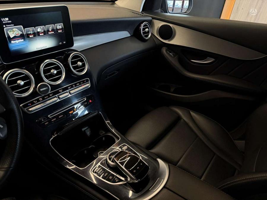 Melns Mercedes-Benz GLC 350 2018 Kauņa, ar dzinēja tilpumu 1.99 L un nobraukumu 155 tūkst. km par 20490 €, foto 20 vietnē AUTOMOTO.COM.LV