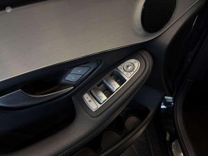 Melns Mercedes-Benz GLC 350 2018 Kauņa, ar dzinēja tilpumu 1.99 L un nobraukumu 155 tūkst. km par 20490 €, foto 23 vietnē AUTOMOTO.COM.LV