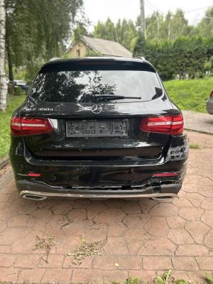 Black Mercedes-Benz GLC 350 2018 in Siauliai, with an engine capacity of 2.99 L and mileage of 186 thousand km for 12500 €, photo 4 on AUTOMOTO.COM.LV
